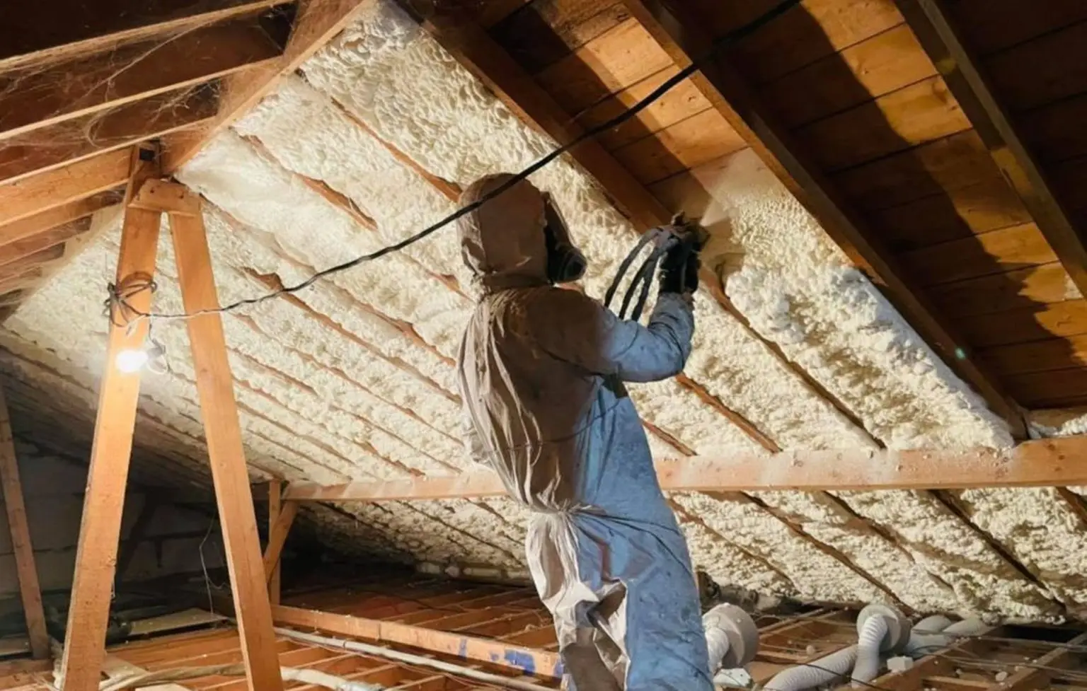 Diferența dintre spuma PUR și PIR - Isoterm - Izolatii cu spumă ...